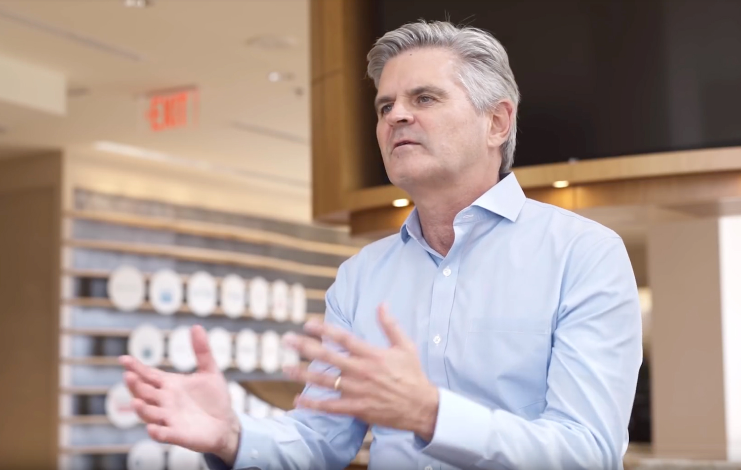Steve Case ’76 - Pioneer of Internet Enterprises - Punahou School