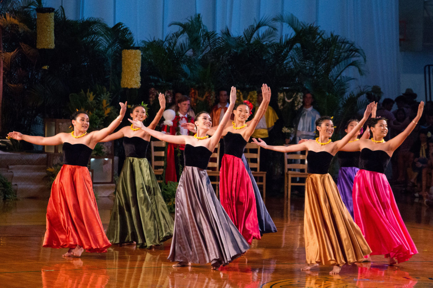 Holokū Shines - Punahou School