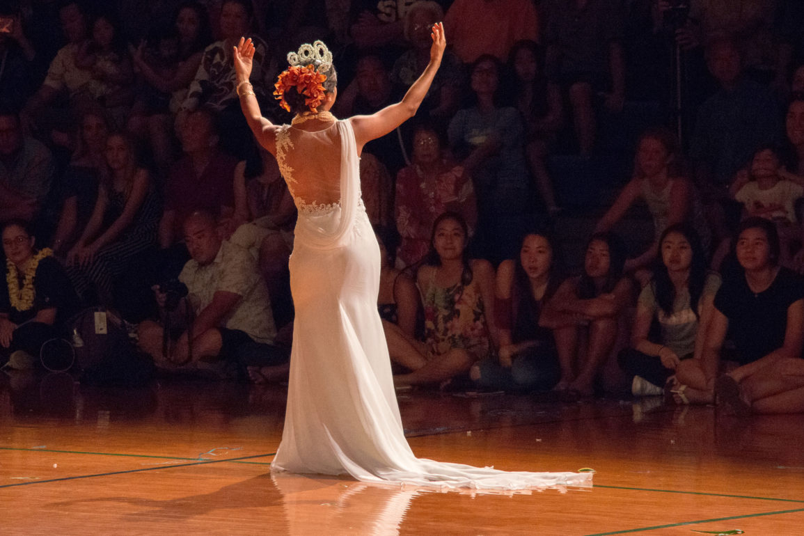 Holokū Shines - Punahou School