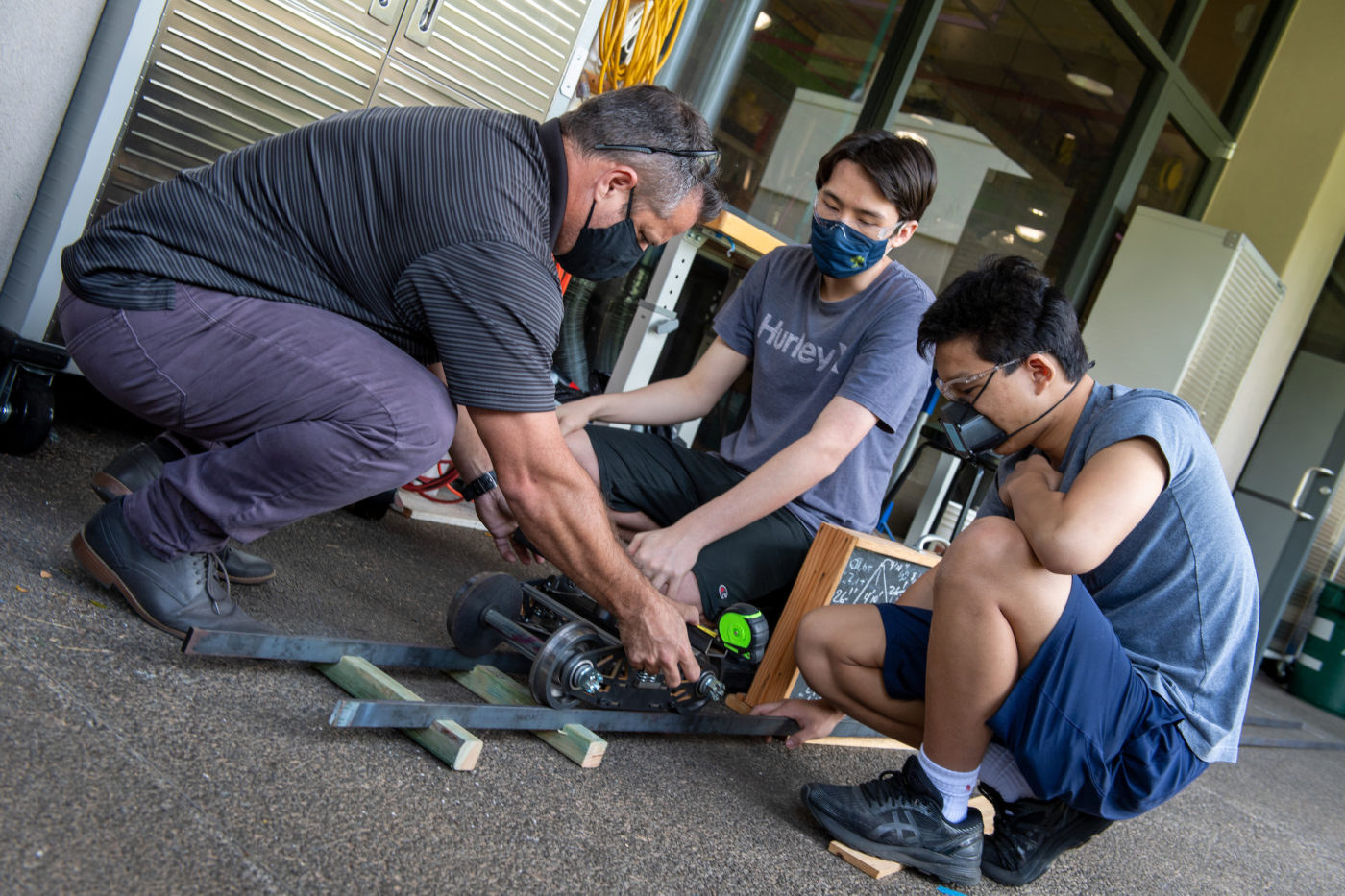 Academy Students Build Electric Train - Punahou School
