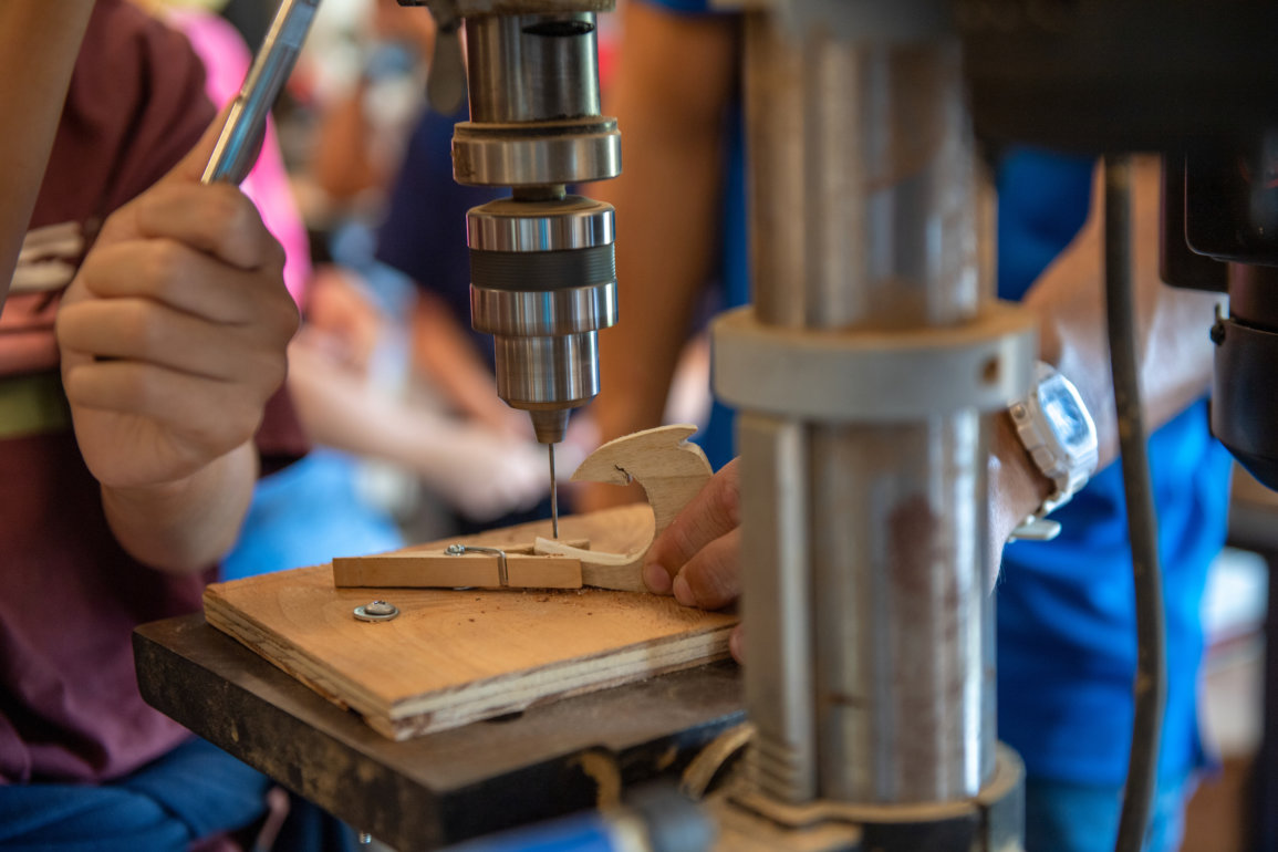 Inside the Classroom: Grade 6 Wood Shop - Punahou School