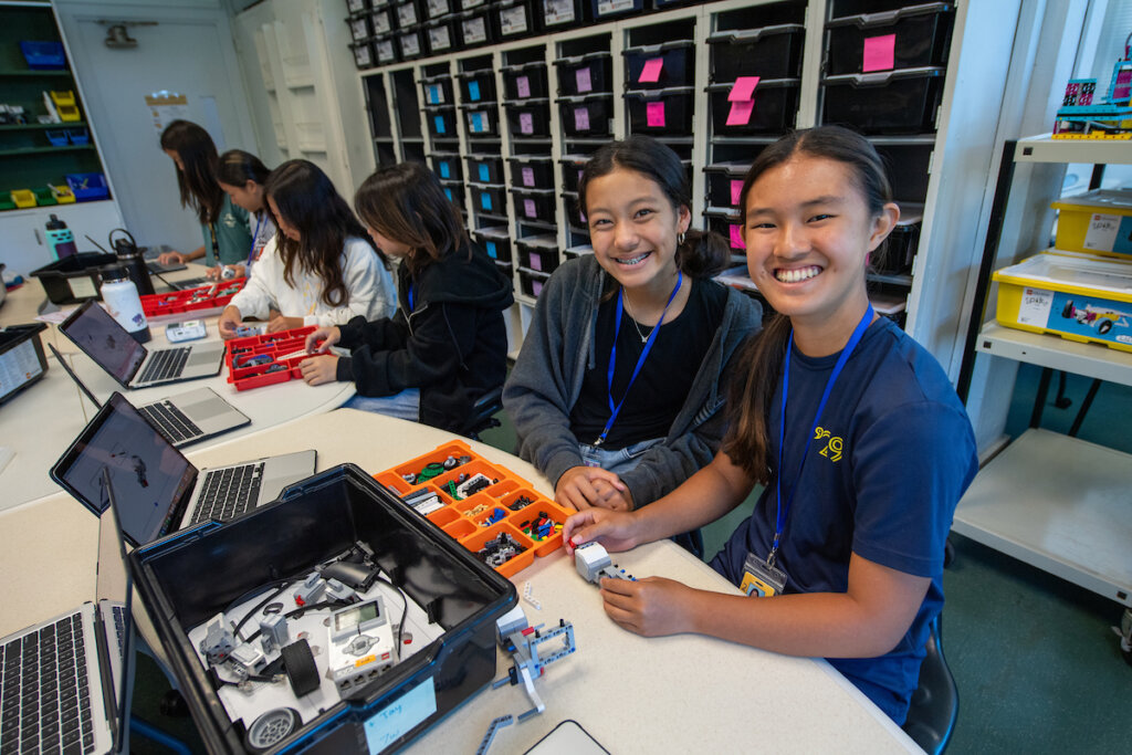 Robotics at Play in Middle School - Punahou School