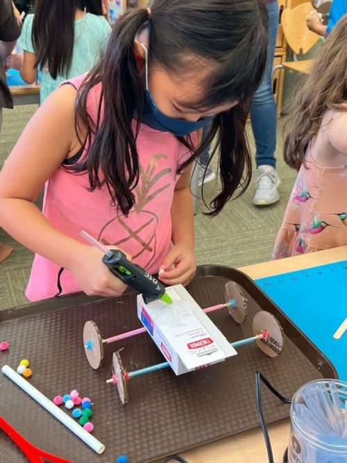 Engineering Fun in Kindergarten - Punahou School