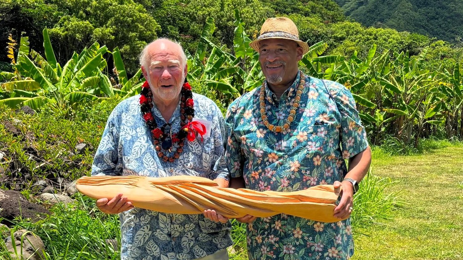 Cedar Whale Sculpture on Its Way to Punahou - Punahou School