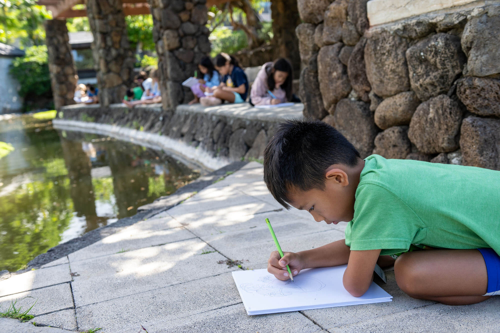 Students Practice Kilo with Hala Tree Observations - Punahou School